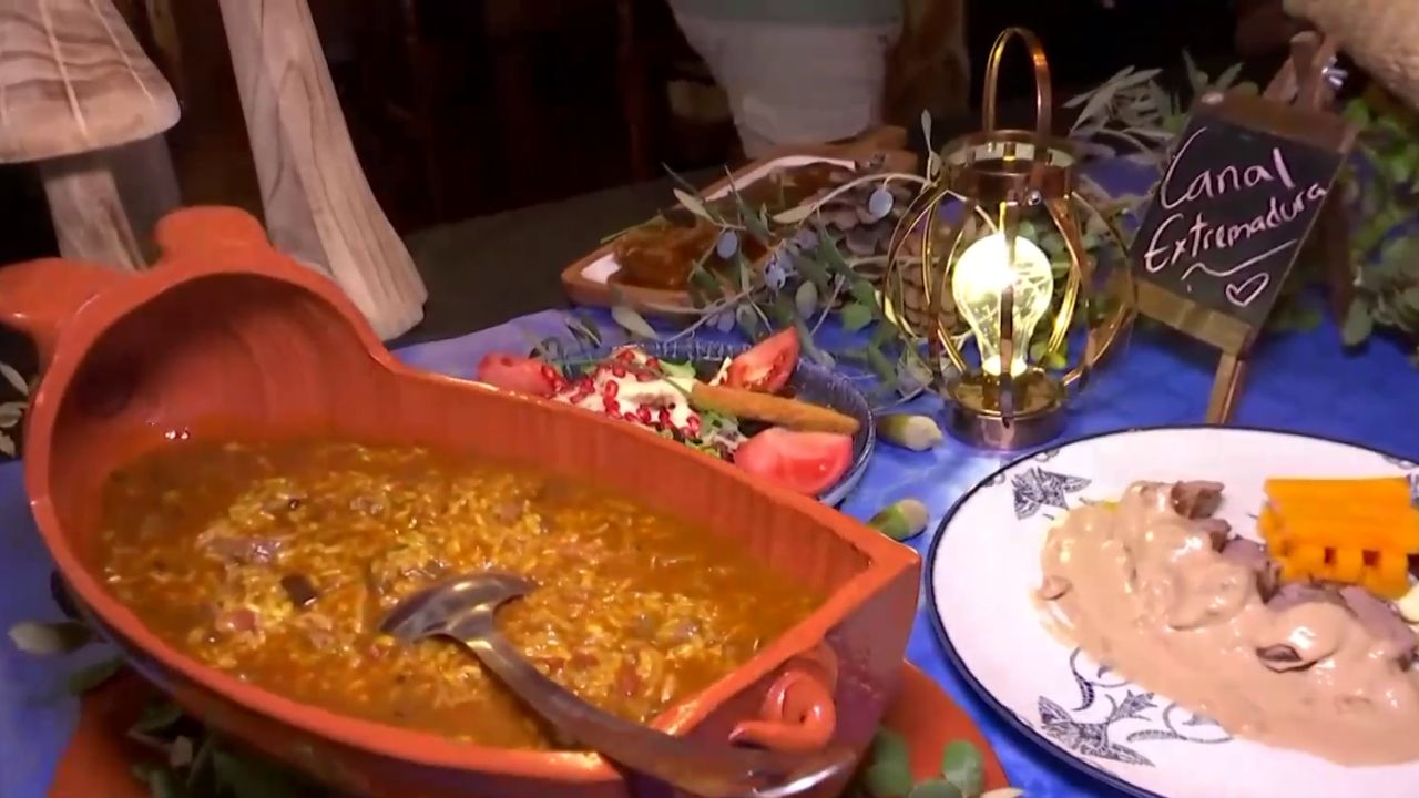 Arroz "El cafre", un plato que triunfa en Valencia del Mombuey | Canal ...