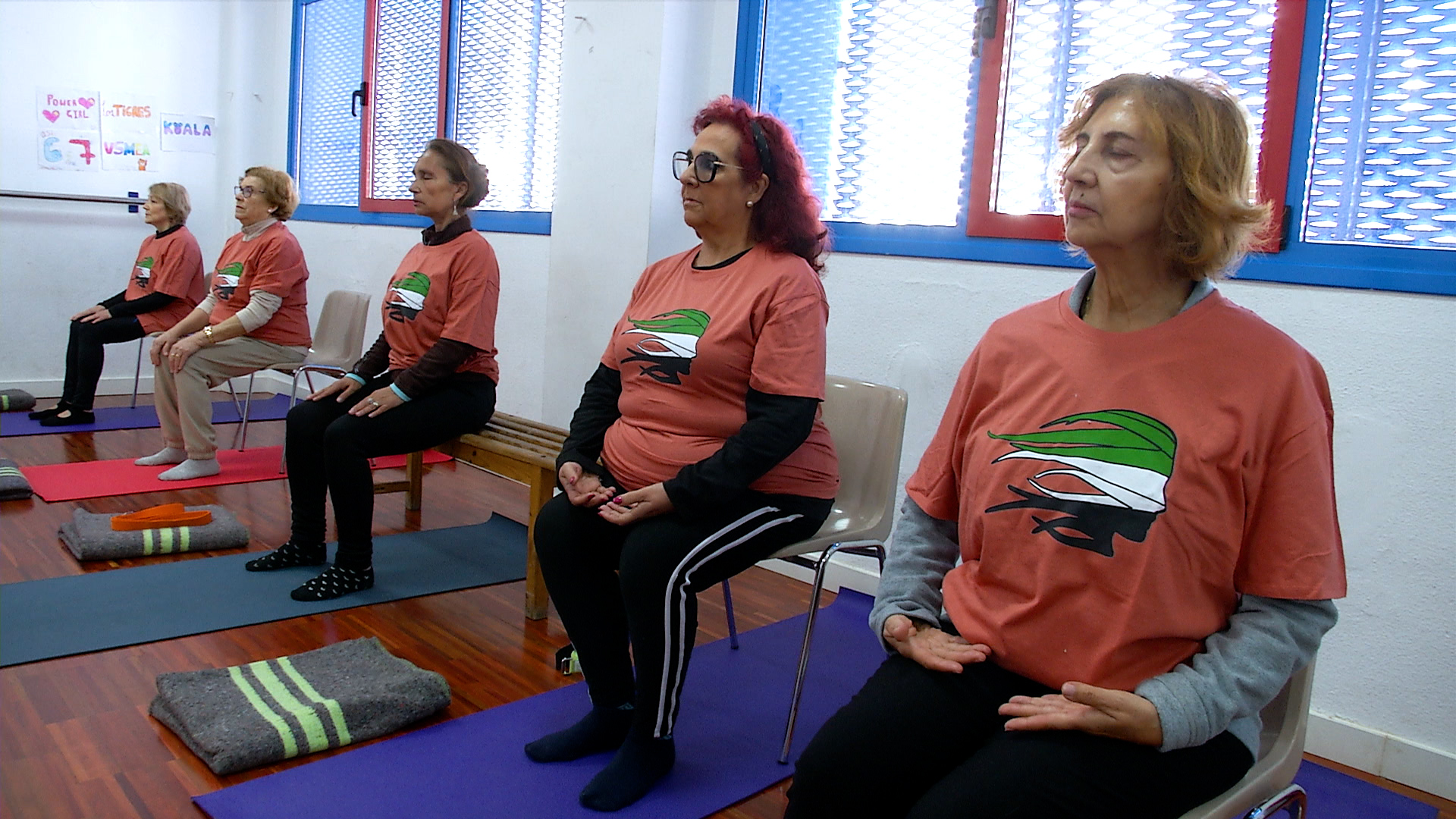 Amelia David: “Si puedes respirar, puedes practicar yoga”. | Canal ...
