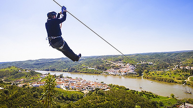 La Garganta construye la tirolina más grande de Europa | Canal Extremadura