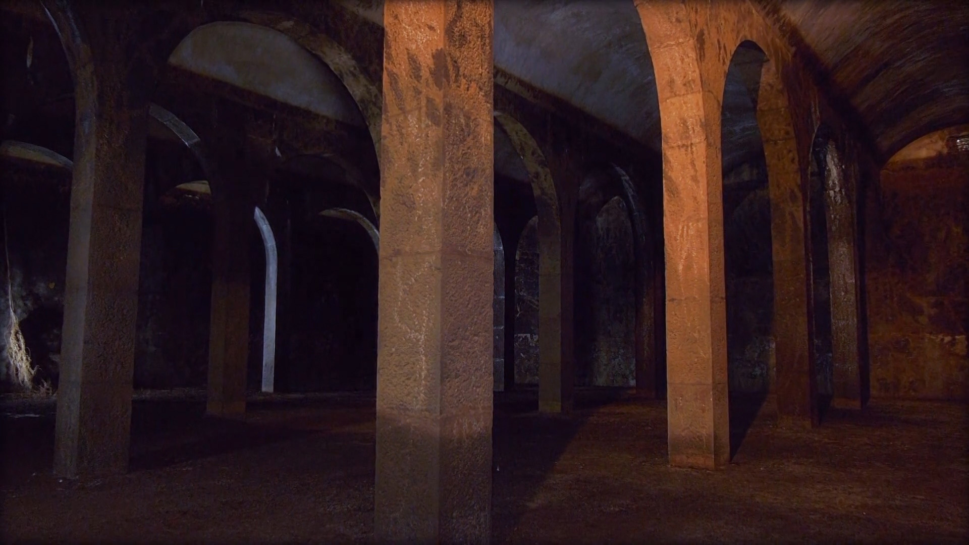 El aljibe del Castillo, el gran tesoro de la Alcazaba de Badajoz ...