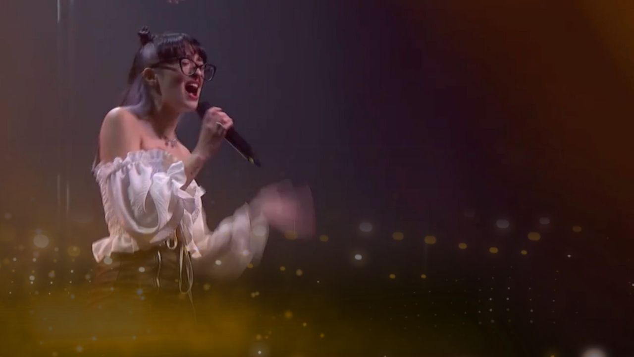 Irene Molina - Dangerous Woman | Canal Extremadura