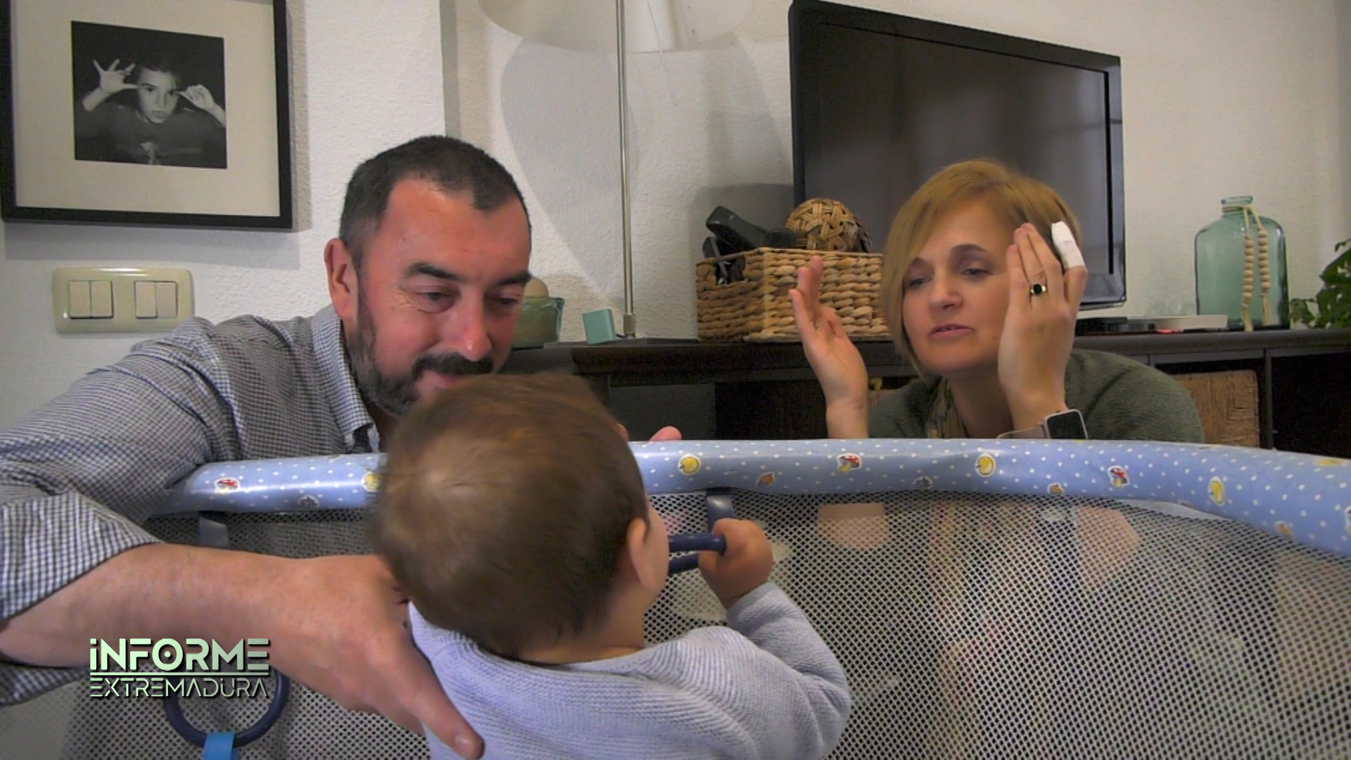 Ángela y Juanjo, la familia de acogida que ha dado hogar a siete niños en cinco años | Canal ...